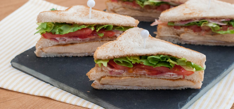 Sándwich Club. Receta fácil paso a paso