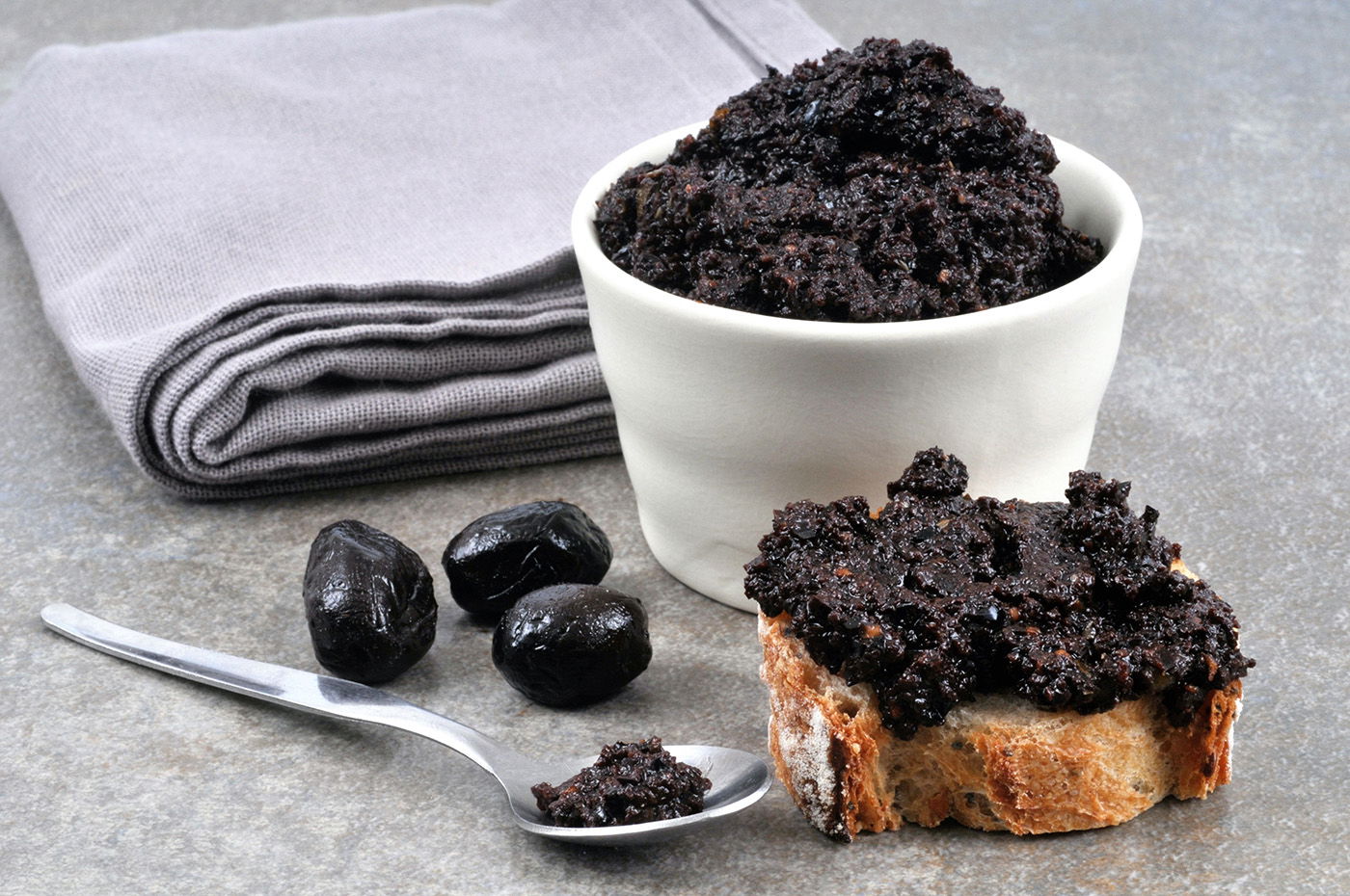 Tapenade o tapenada Paté de aceitunas negras