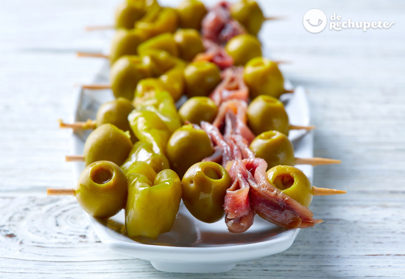 La Gilda clásica. Un símbolo de la gastronomía vasca y de sus pintxos ...