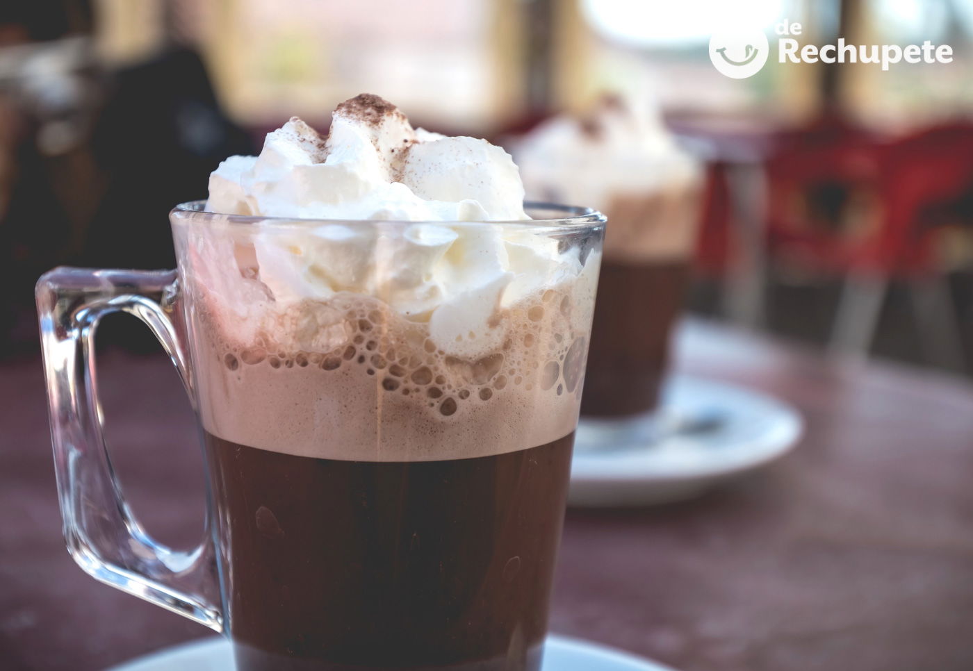 Chocolate suizo a la taza con nata montada - De Rechupete
