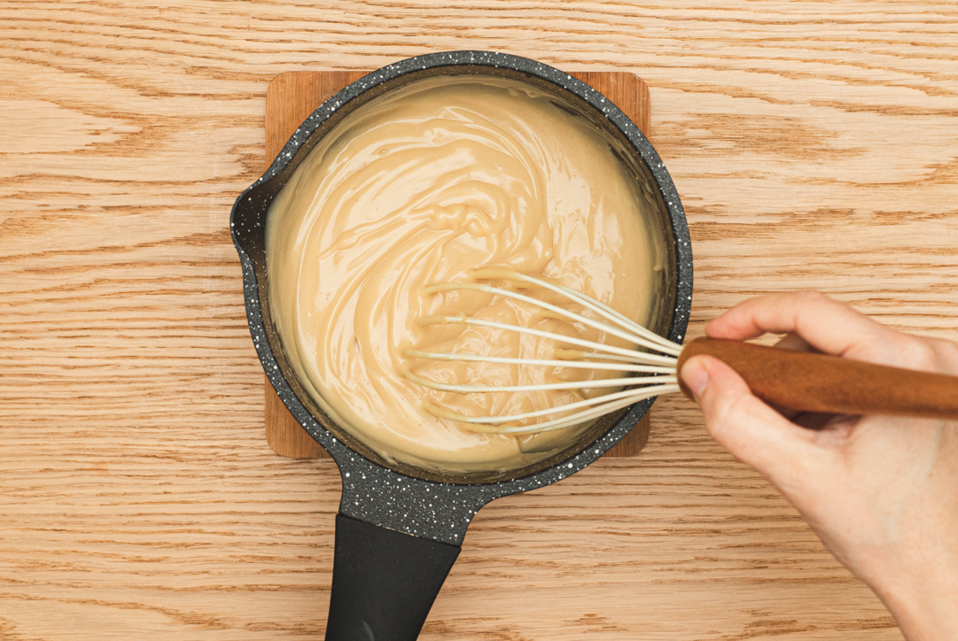 Cómo hacer crema frangipane. Crema pastelera con almendras - De Rechupete