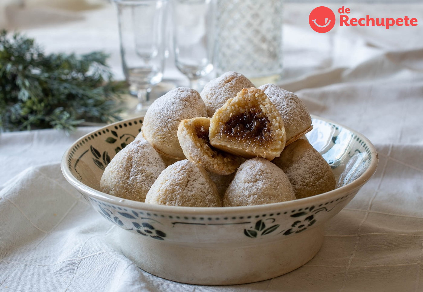 Cordiales murcianos. Dulce tradicional con almendra y limón